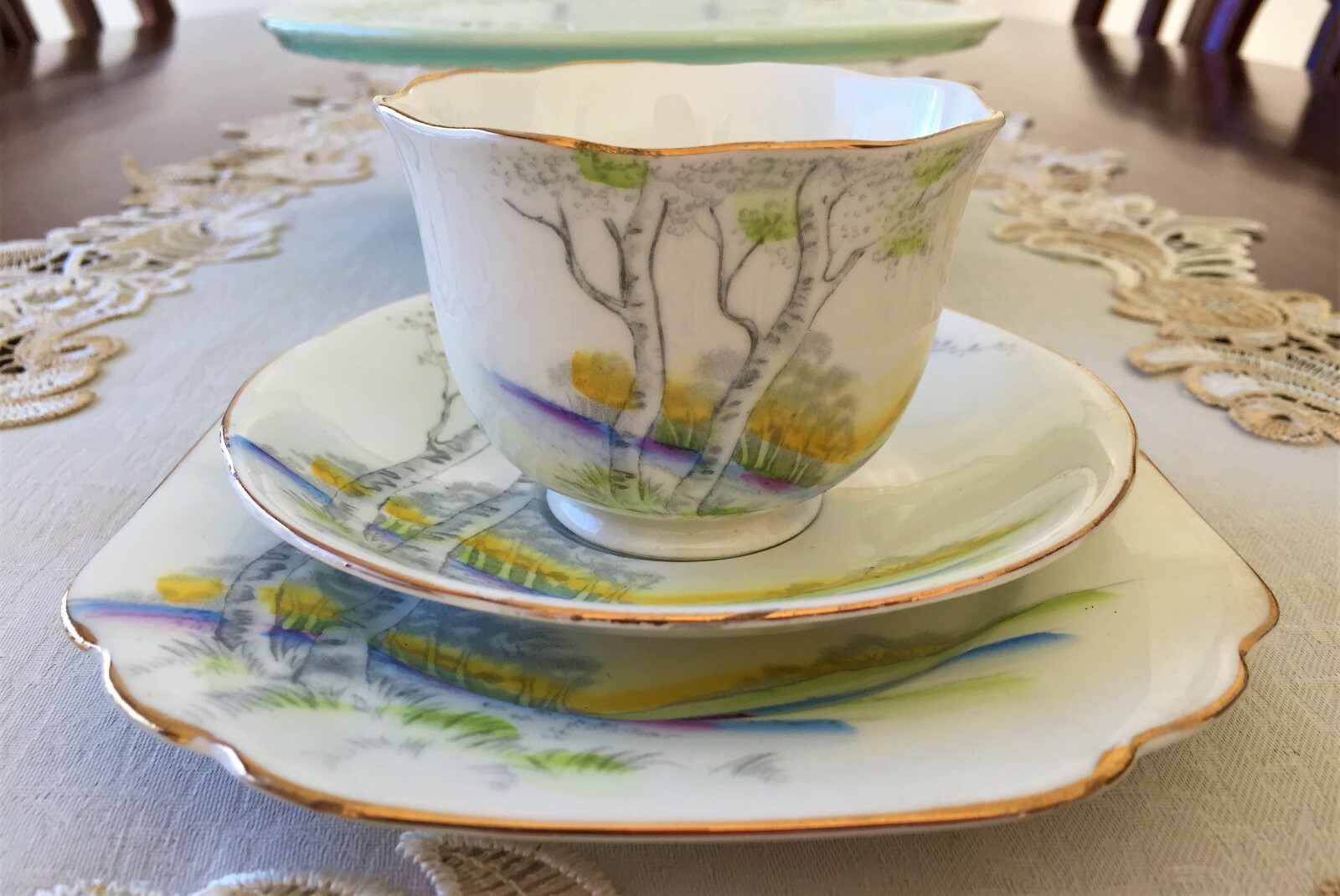 VINTAGE MELBA BONE CHINA GUARANTEED MADE IN ENGLAND FINE GRADE TRIO ...