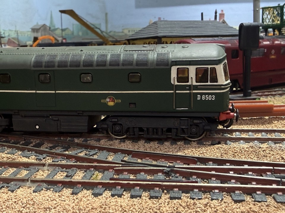 Lima 1646 Class 33 D6503 Diesel Loco BR Green Yellow Panels Detailed ...