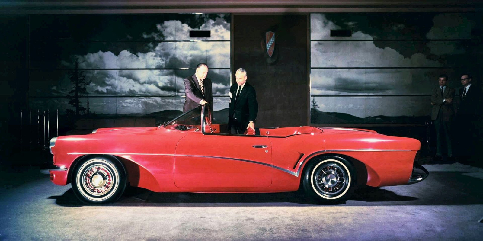 Buick Wildcat III concept car with Harley Earl 10 x 19 Photograph | eBay