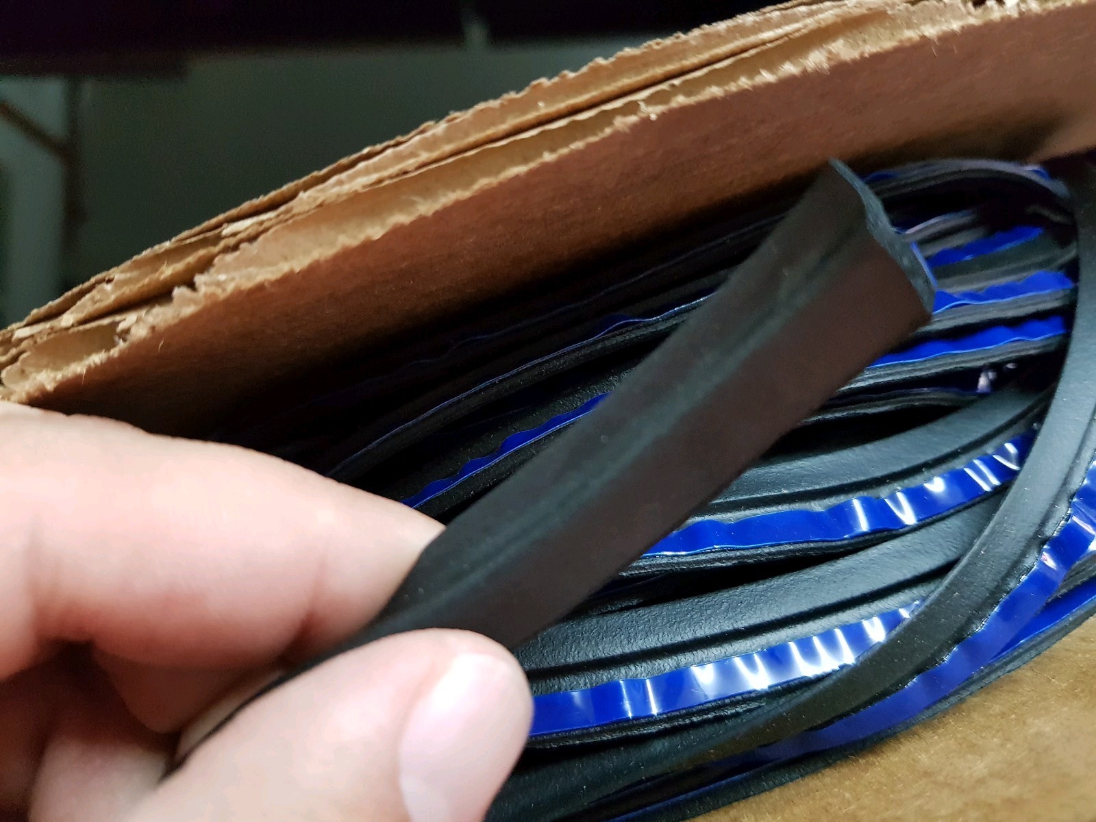 Windshield Gasket Auto Glass Molding Underglass Marcy roll of 7/32'' by ...