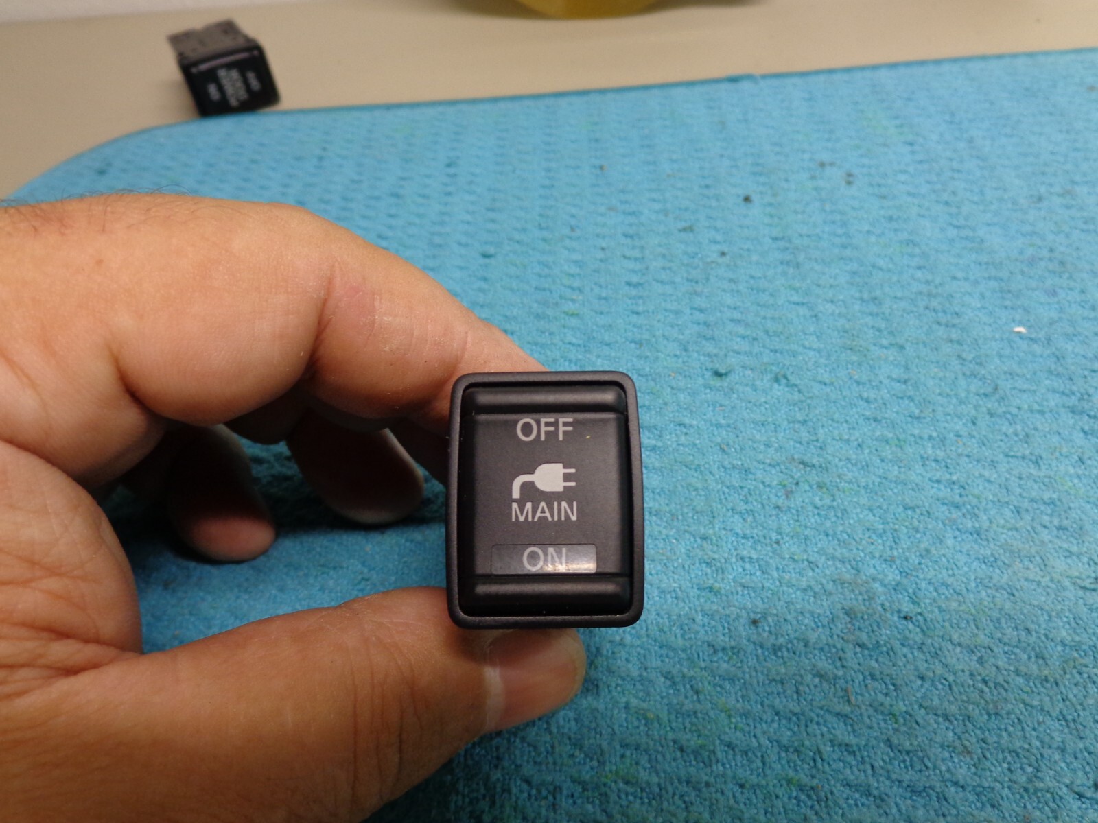 NISSAN PATHFINDER 13 14 15 16 17 18 19 20 MAIN 120V POWER INVERTER ...