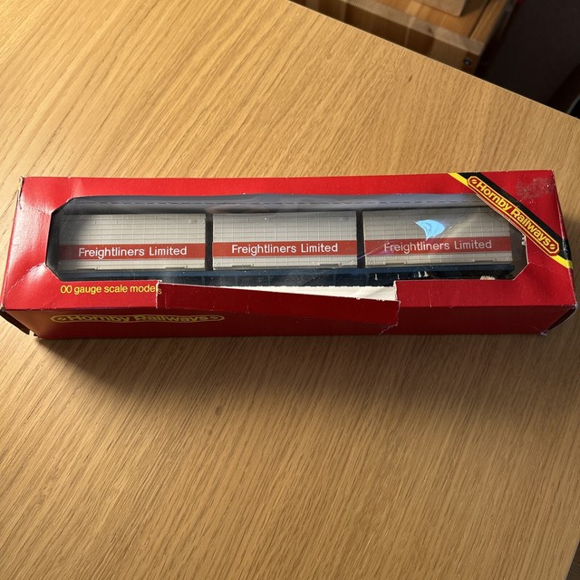 Hornby R633 Freightliner Container Wagon With 3 Containers for sale ...