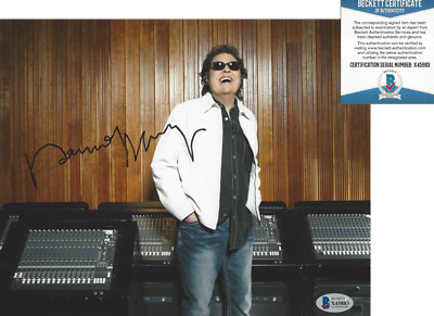 RONNIE MILSAP COUNTRY ROCK SINGER SIGNED AUTHENTIC 8x10 PHOTO D BECKETT ...
