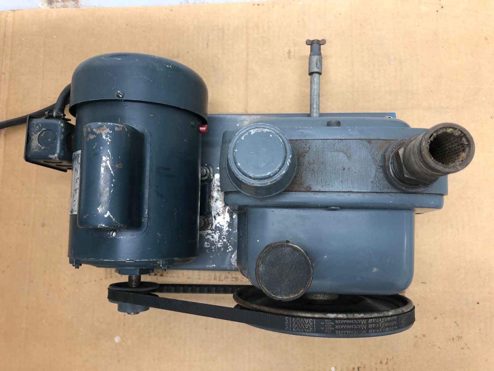 Scientific Company/Cenco Vacuum Pump 91140 Single Stage Belt Motor ...