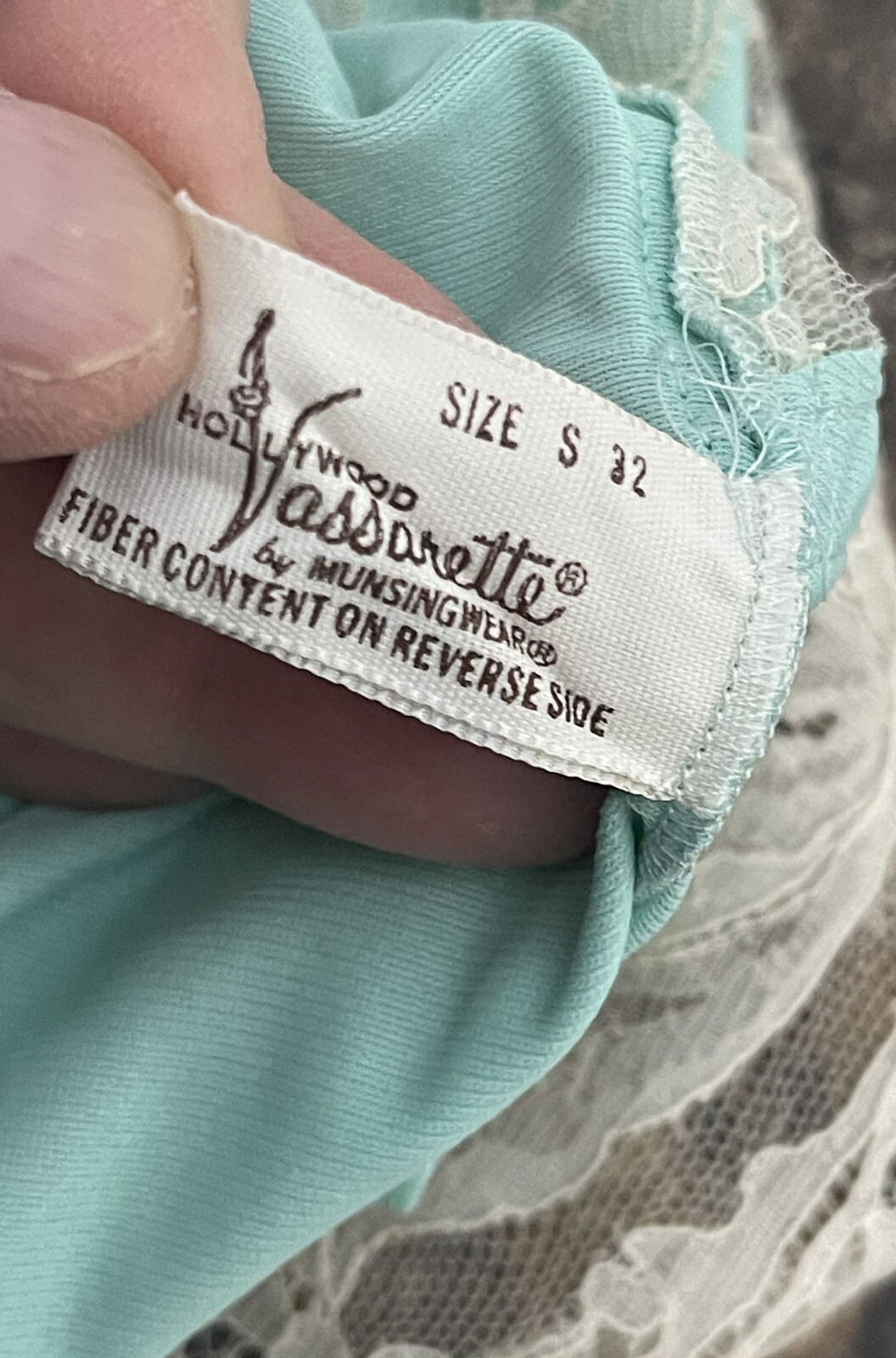 VINTAGE HOLLYWOOD VASSARETTE NIGHTIE / LINGERIE! SIZ… - Gem