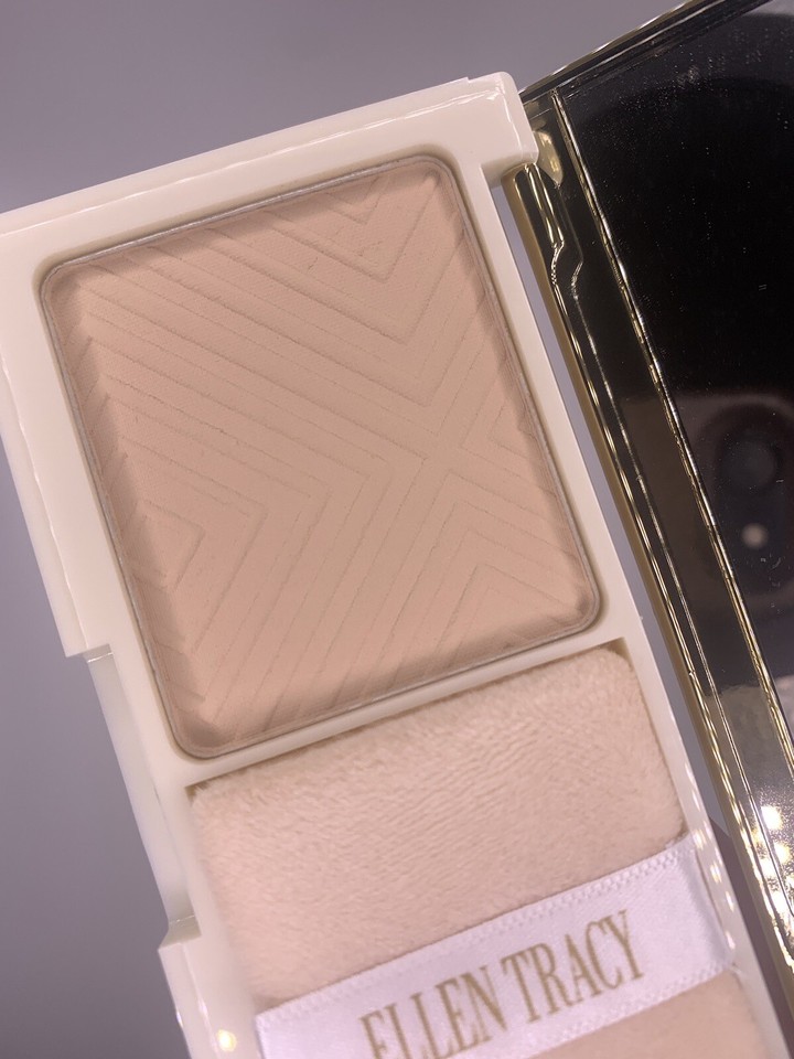 Ellen Tracy Face Contouring Kit Flawless Blend Highlights,Blush,Sculpt ...