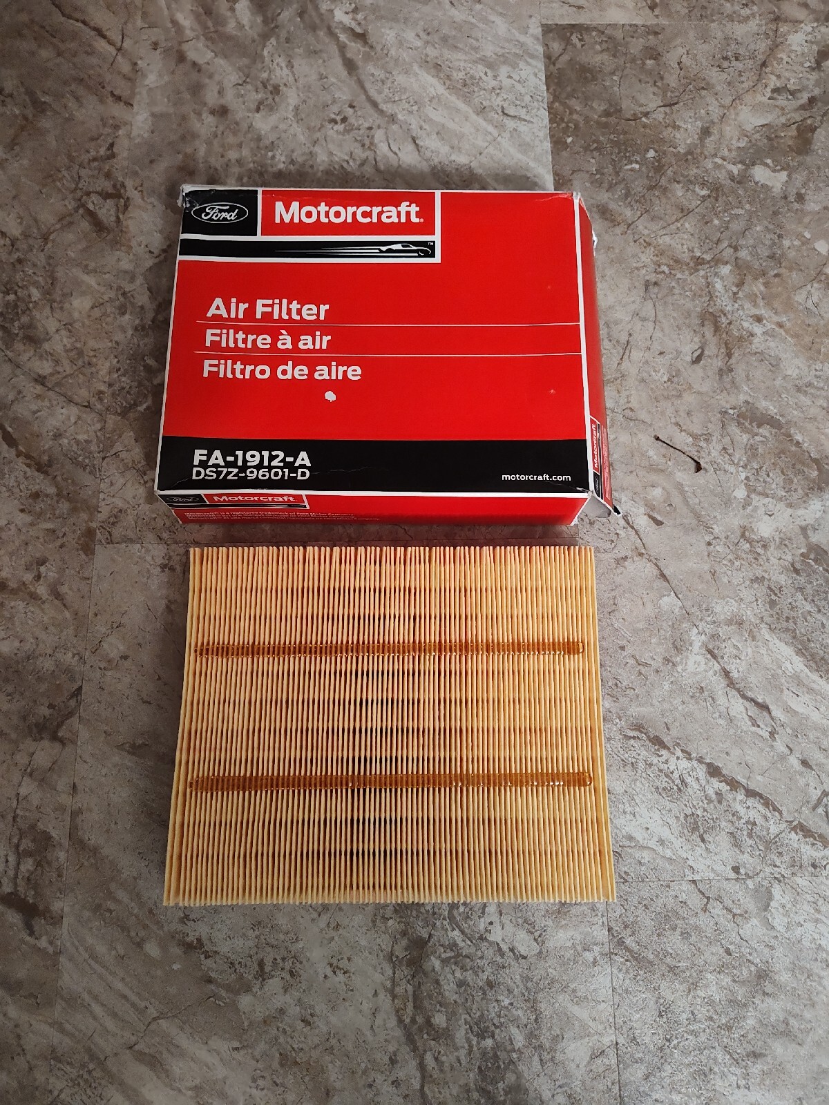 MOTORCRAFT FA1912 - Air filter cross reference