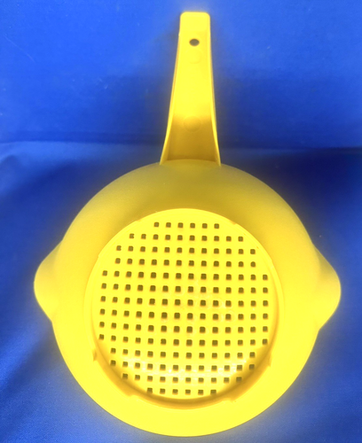 Vintage Tupperware Yellow Colander Strainer 1 quart 2 Spouts #1200 | eBay
