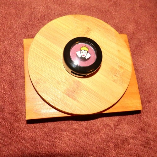 Mac Vainglorious Eyeshadow Disney Venomous Collections LE Limited ...