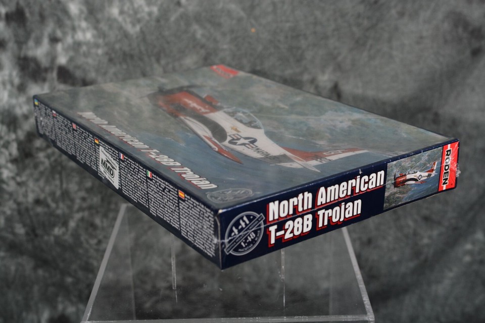 Roden 1:48 Scale 441 North American T-28B Trojan Model Aircraft Kit | eBay