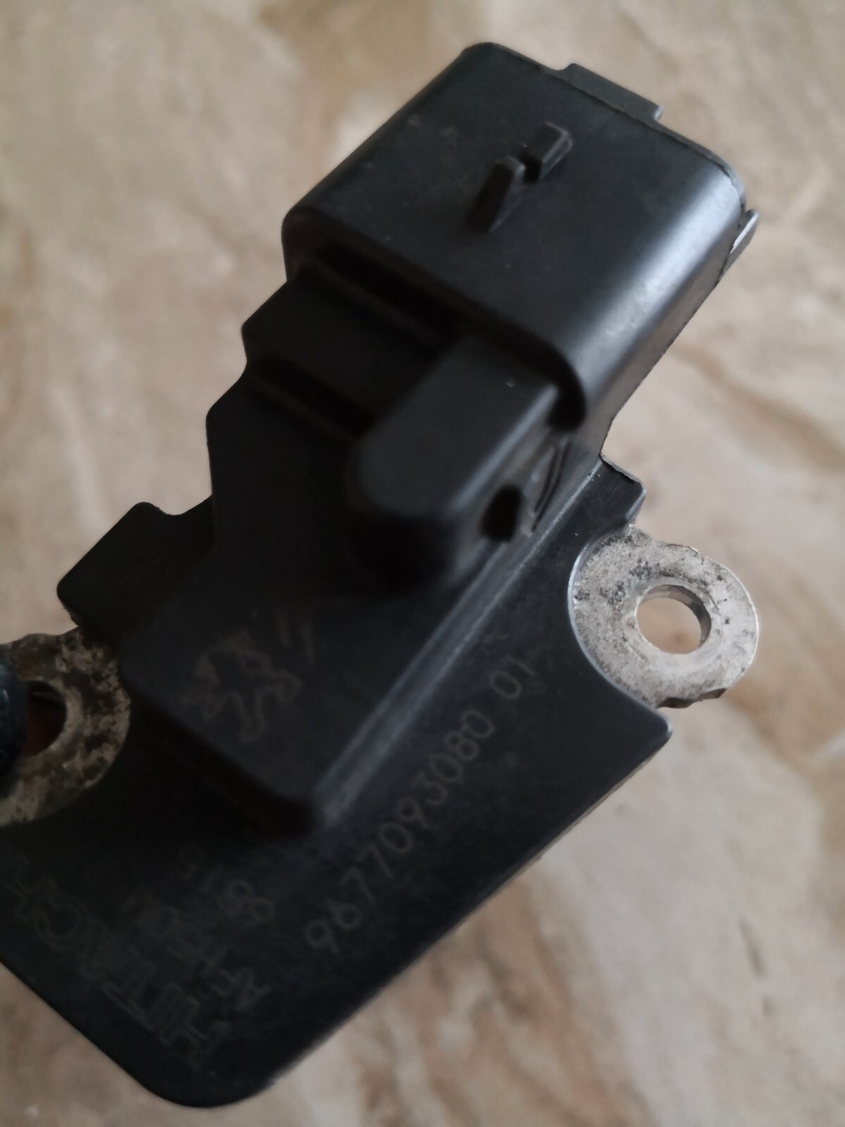 Peugeot 3008 MAF Mass Air Flow Meter 9677093080 1.6 BlueHDi 2018 RHD ...