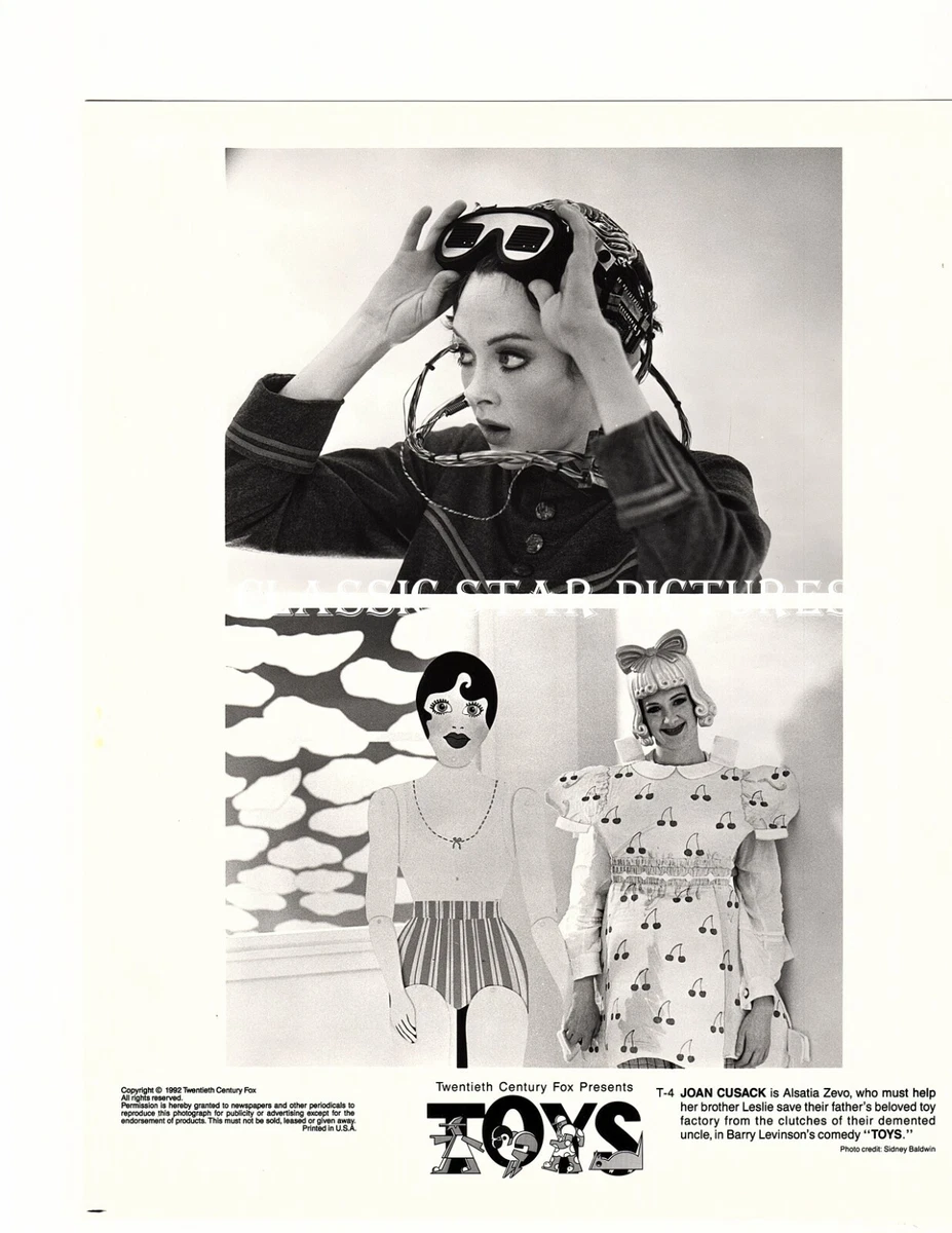 Joan Cusack Toys Robin Williams