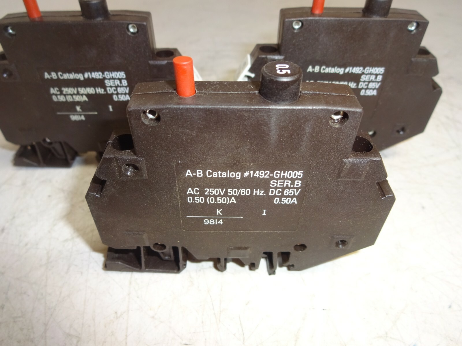 LOT OF 3 ALLEN BRADLEY 1492-GH005 CIRCUIT BREAKER 0.5AMP 250VAC | eBay