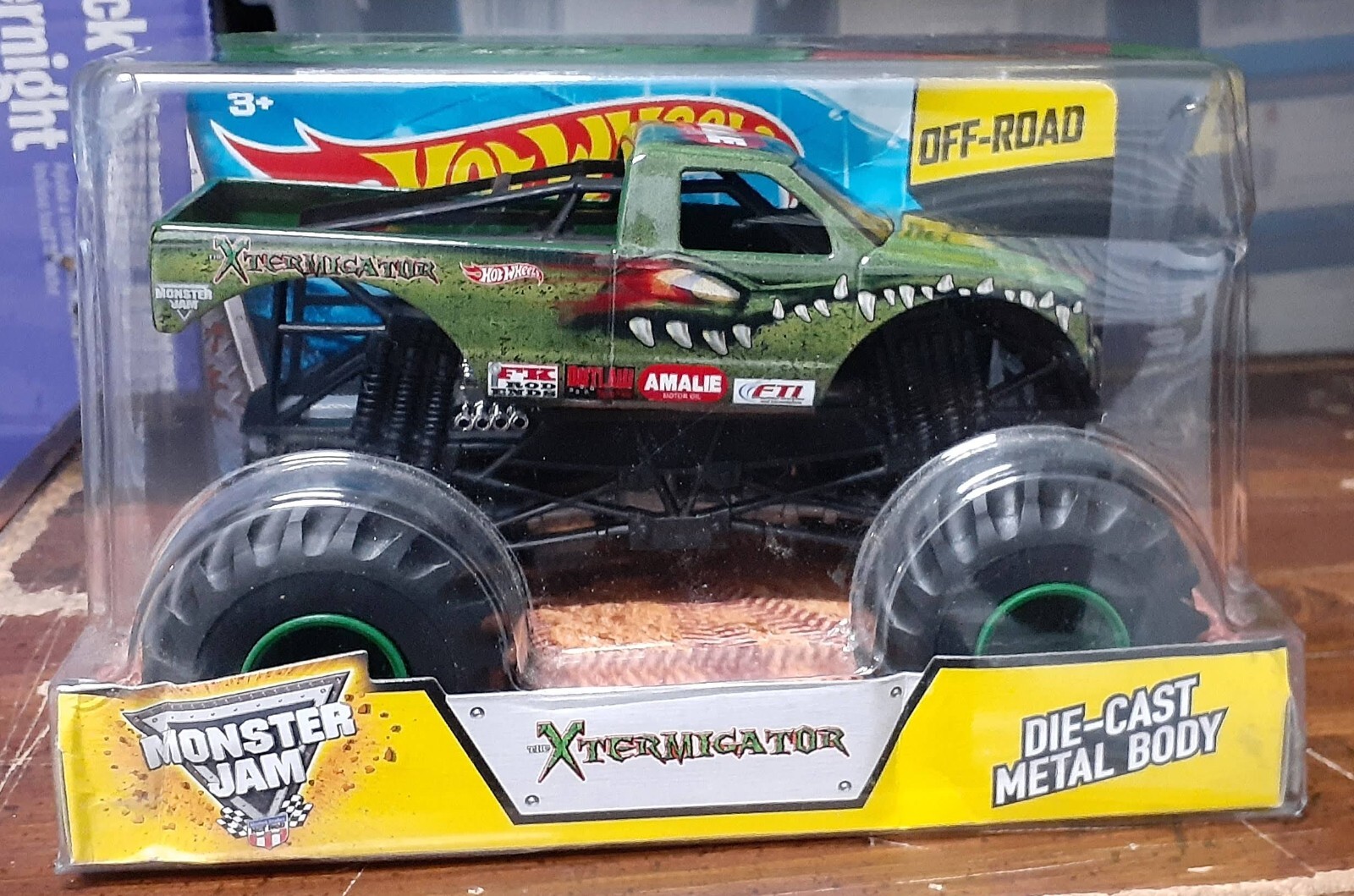 Autographed by JR McNeal Monster Jam 2014 Xtermigator Truck 1:24 Scale ...