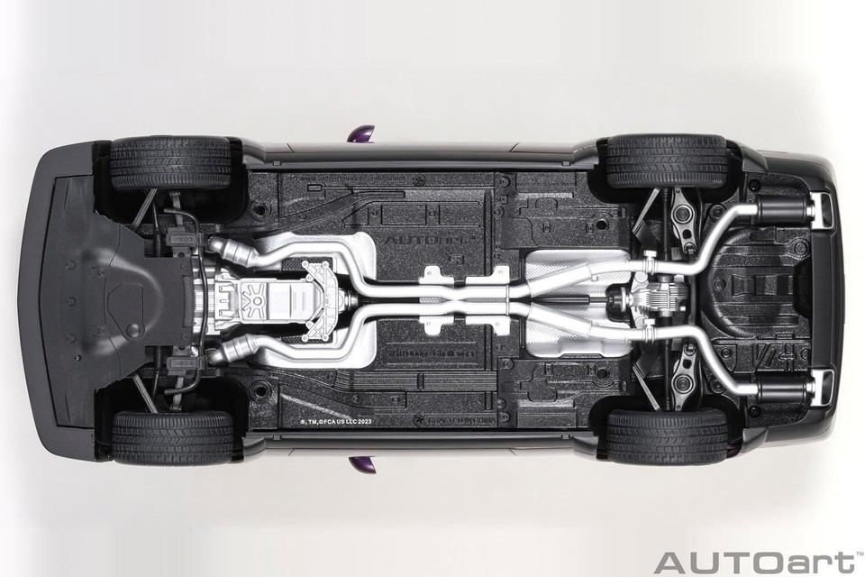 AUTOart 71771 1/18 CHALLENGER R/T SCAT PACK WIDEBODY 2022 HELLRAISIN ...