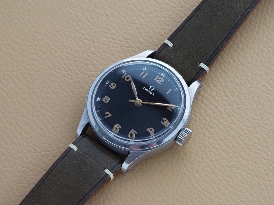 Omega Gilt Lacquered Black Dial Ref 2179/3 Cal 30T2 Center Seconds 1947 ...
