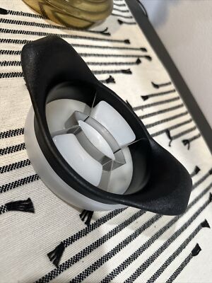 Pampered Chef Mango Wedger #2418 | eBay