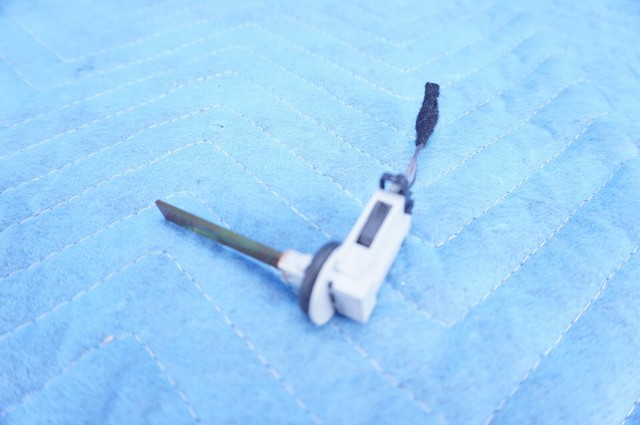 MERCEDES Ml320 W163 Heater Temperature Sensor OEM 1638300272 M4 for ...