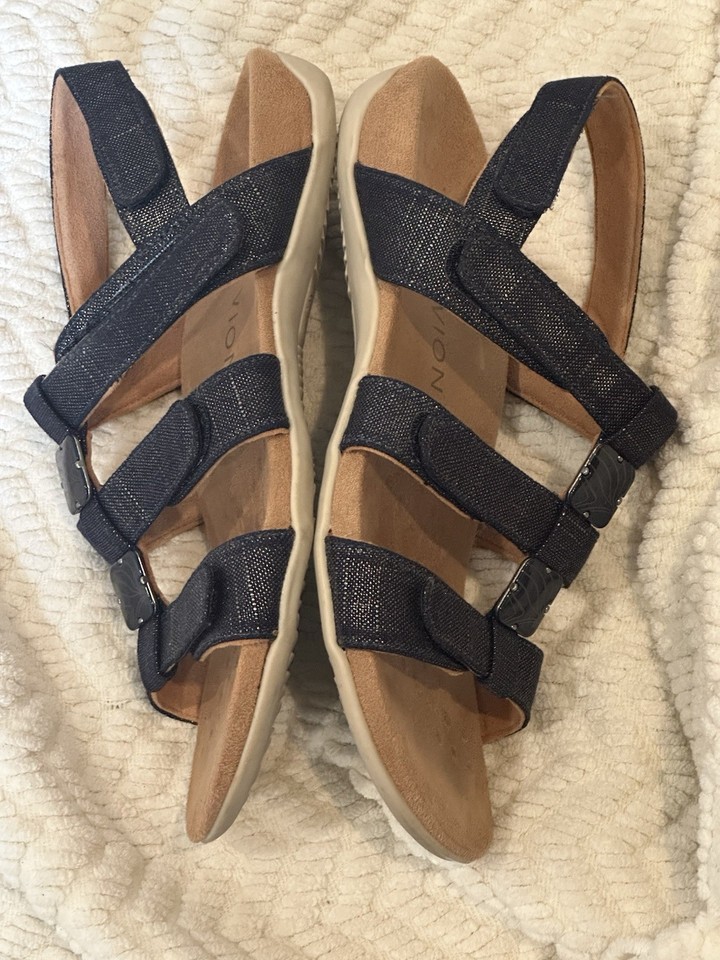 Vionic Amber Blue Embossed Leather Orthotic Adj Sandals Women's Size 9 ...