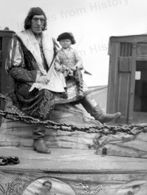 8x10 Print Circus Performer Giant George Auger & Midget Harry Atwell ...