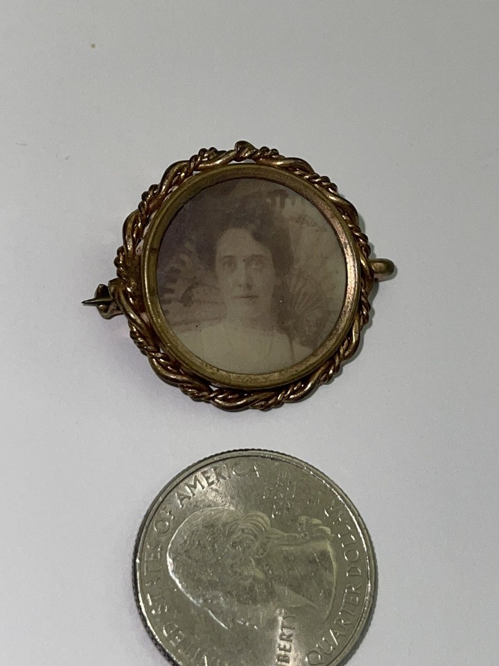 Antique Victorian Mourning Memento Mori Lady in Rattan Chair Photo ...