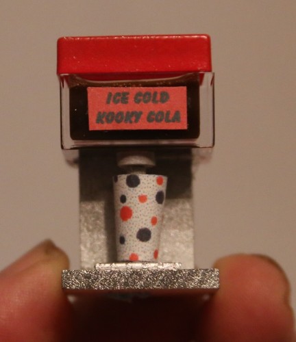 DOLLHOUSE MINIATURE CONCESSION MACHINE DISPLAY KOOKY COLA CARNIVAL FAIR ...