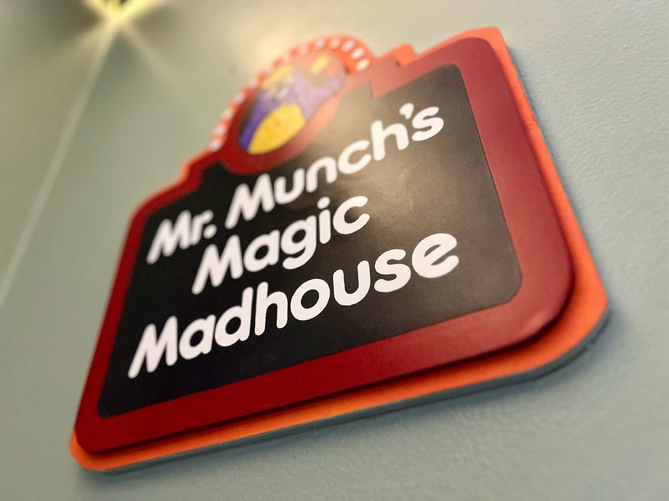 Mr.Munch’s Magic Madhouse Replica Sign - Chuck E Cheese | eBay