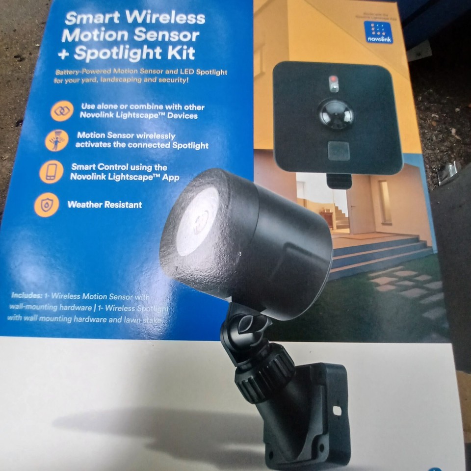 New Novolink Smart Wireless Motion Sensor + LED Spotlight Kit Battery ...