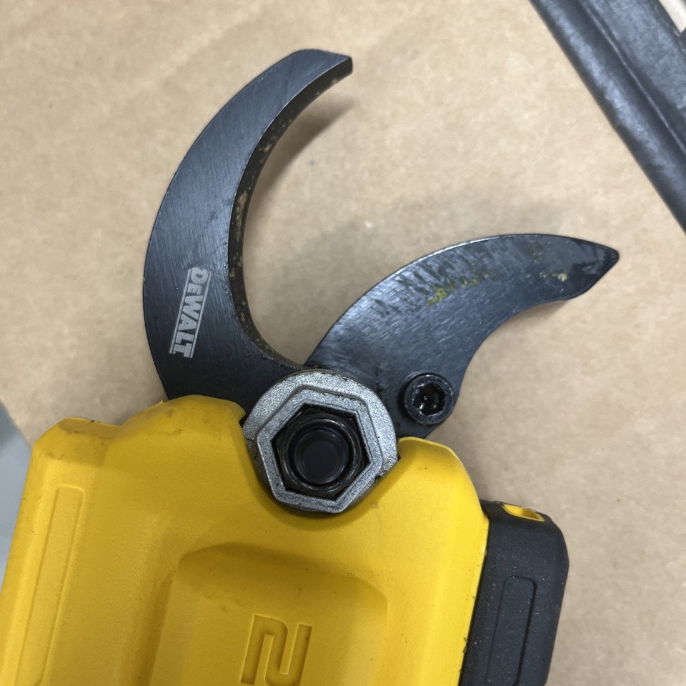 DEWALT DCPR320 20V MAX Pruner Brushless Motor Tool Only AB | eBay