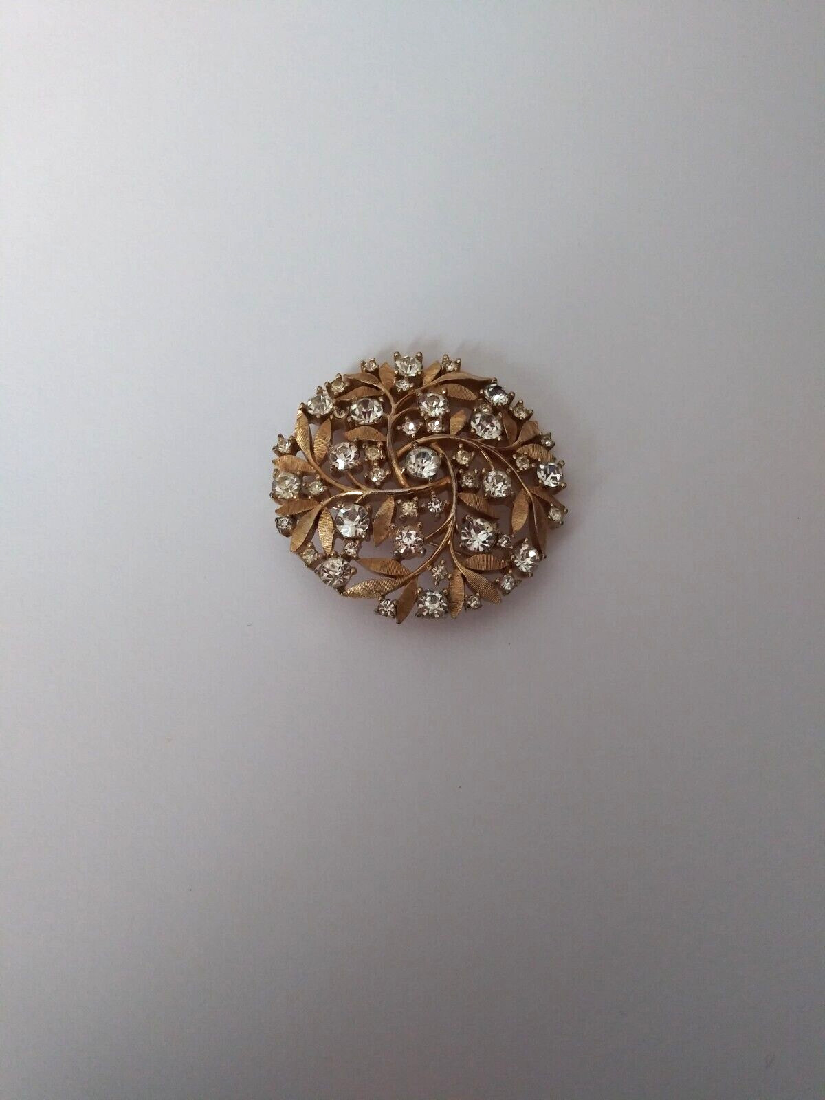 Vintage Round Trifari Brooch Pin with Rhinestones - Gem
