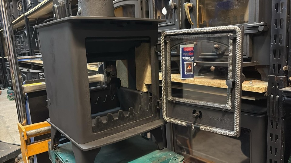 HUNTER DOUBLE SIDED/FRONTED STOVE 5kW, wood burning , (log,wood+burner ...