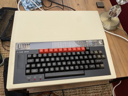 BBC Micro model B - lots of ROMs and in great condition - with box ...