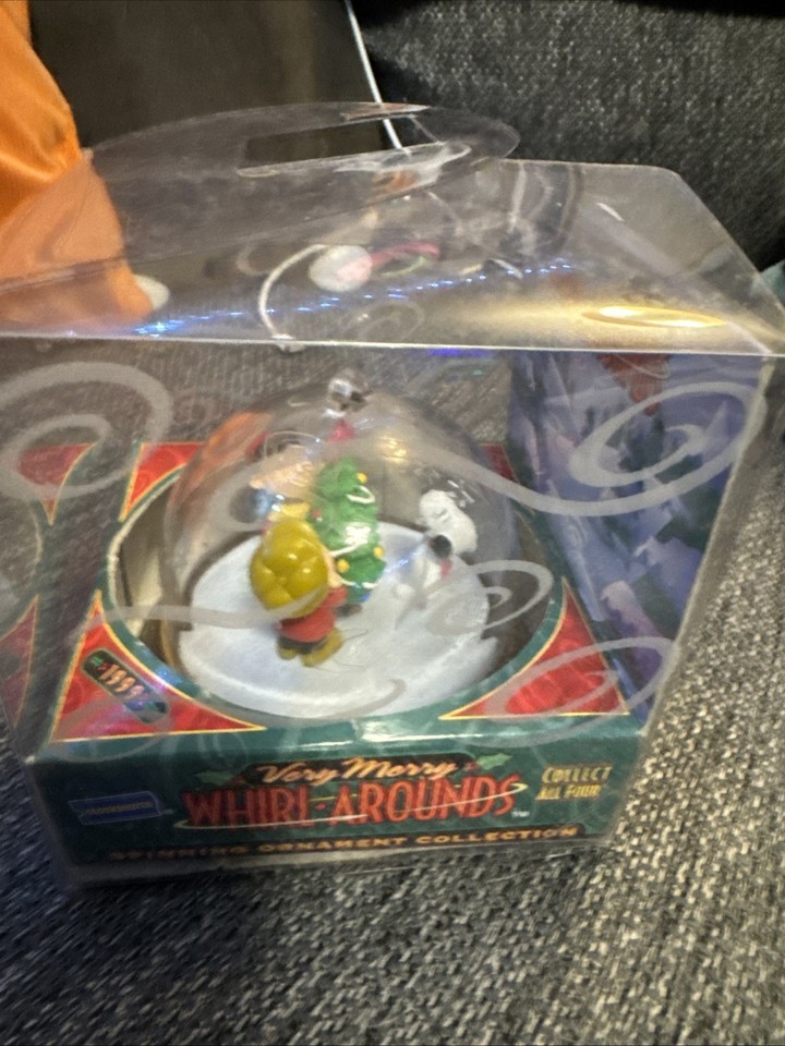 Very Merry Whirl-Around Charlie Brown Christmas Spinning Ornament ...