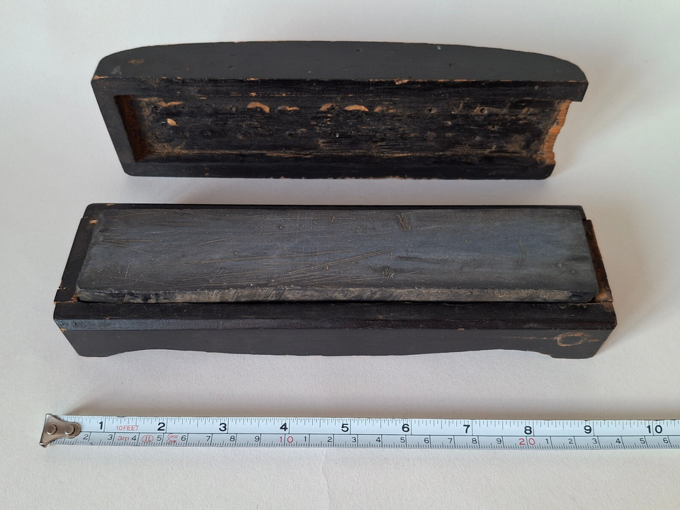 VINTAGE WHETSTONE Wet / Oil Honing Sharpening Flint Stone Tool & Box ...