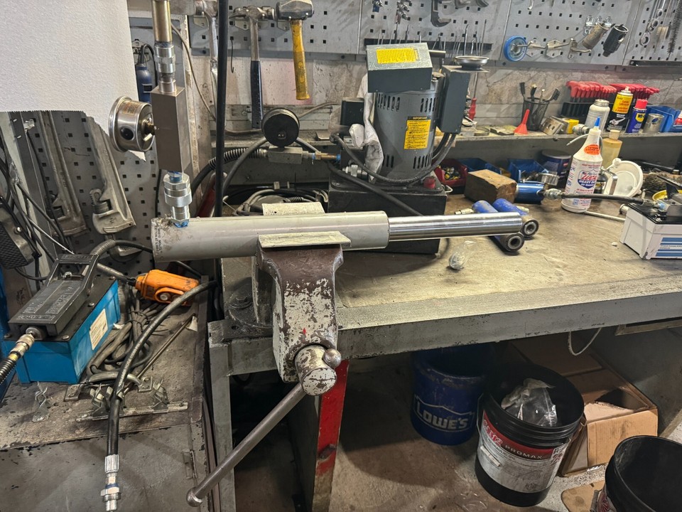 CHIEF FRAME MACHINE EZ II AND CLASSIC PROPER TONNAGE LOWER RAM USED ...