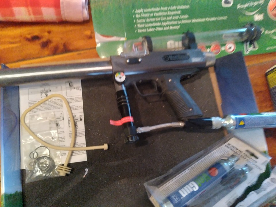 VetGun Co2 to Deliver Gel Capsules for Fly Lice Control Cattle Used | eBay