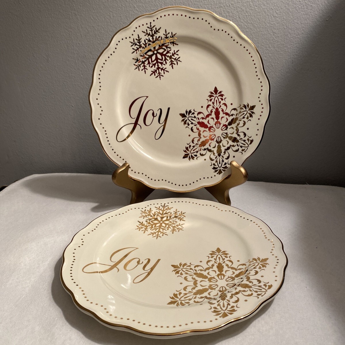 Snowflake Plates By Cracker Barrel 12 Piece Stoneware Dinnerware Set