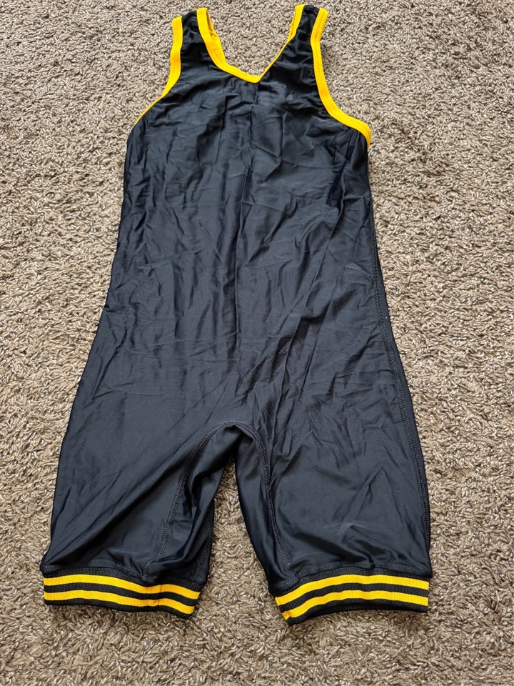 Mens Cliff Keen Wrestling Singlet Iowa Hawkeyes Size Medium | eBay