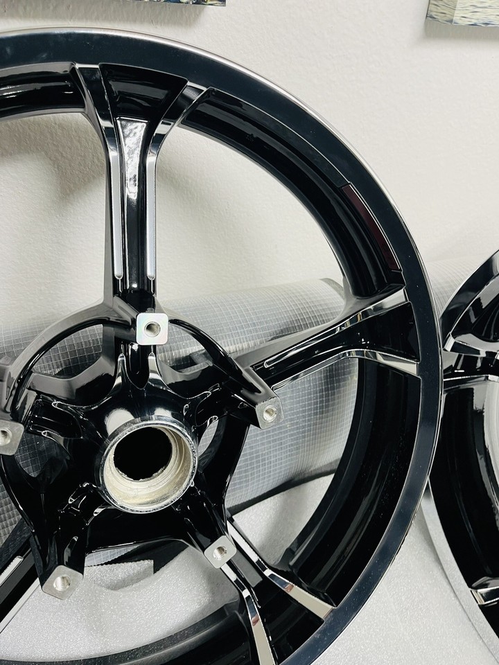HARLEY road Glide WHEELS 2024 -25 CVO LIMITED CHROME & BLACK OEM RIMS ...