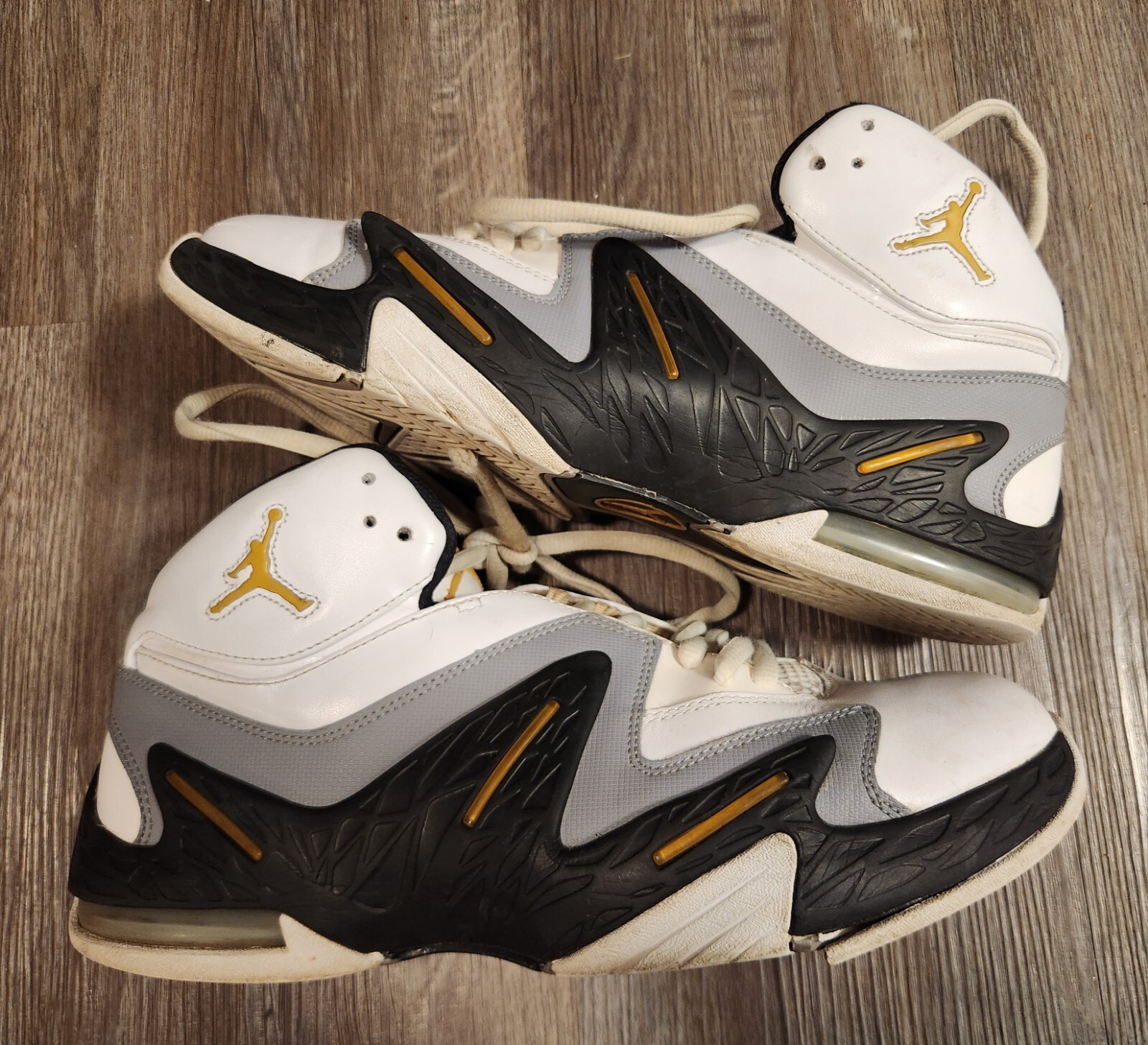 JORDAN ALPHA 3% HOOP MEN'S WHITE Flight /Gold /black/ Gray SZ 10 453850 ...
