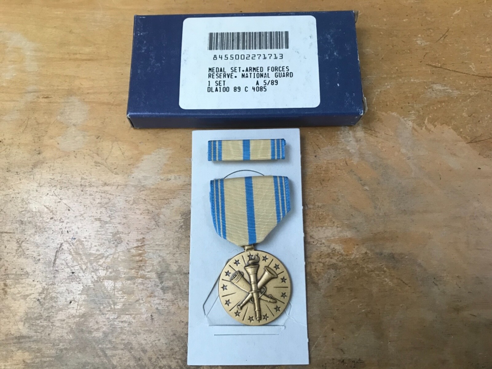 NATIONAL GUARD MEDAL SET ARMED FORCES RESERVE RIBBON NSN 8455-00-227 ...