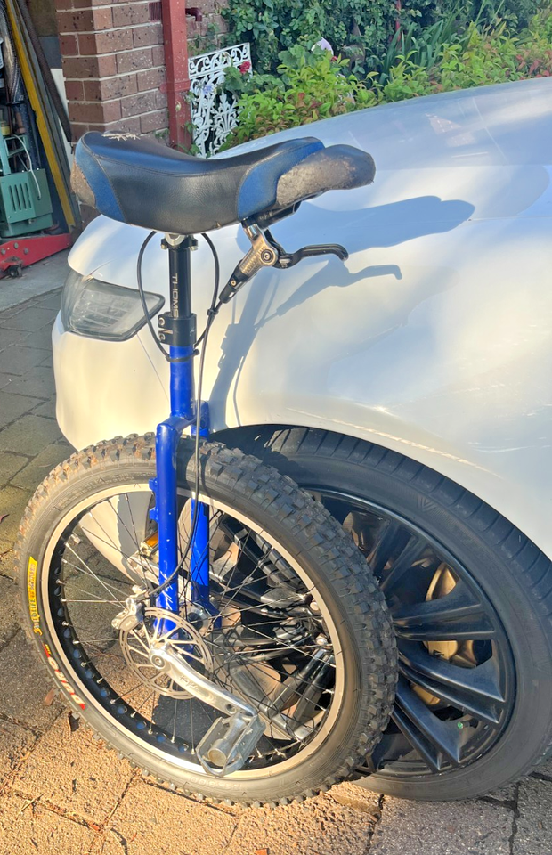 UNICYCLE KRIS HOLM HYDRAULIC DISK BRAKE/DURO KNOBBY TYRE/KH24 VGC ...