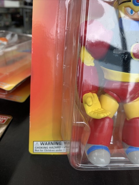 Mega Man Super Hero of The 21st Century Gutsman Bandai Capcom Action ...