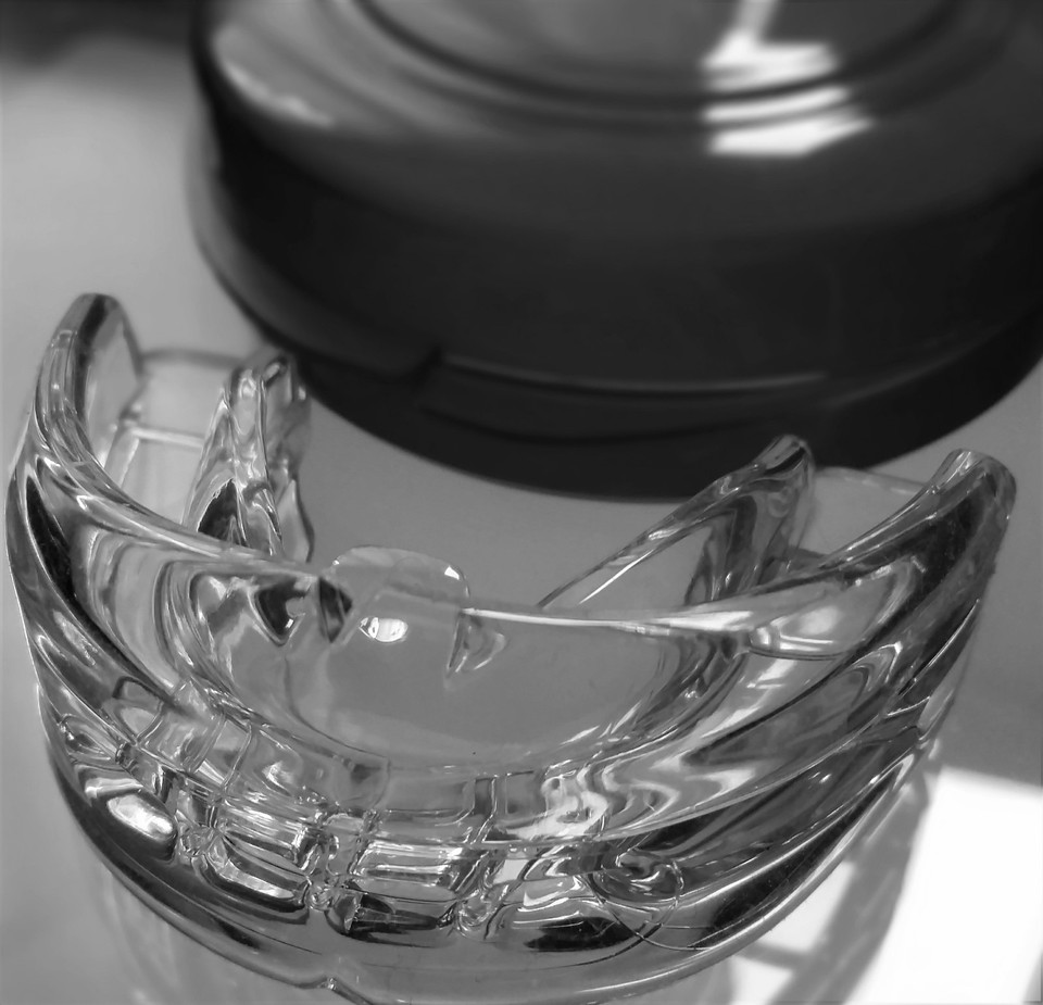 NEW Stop Snoring Mouthpiece Sleep Apnea Guard Bruxism Anti Snore Pure ...