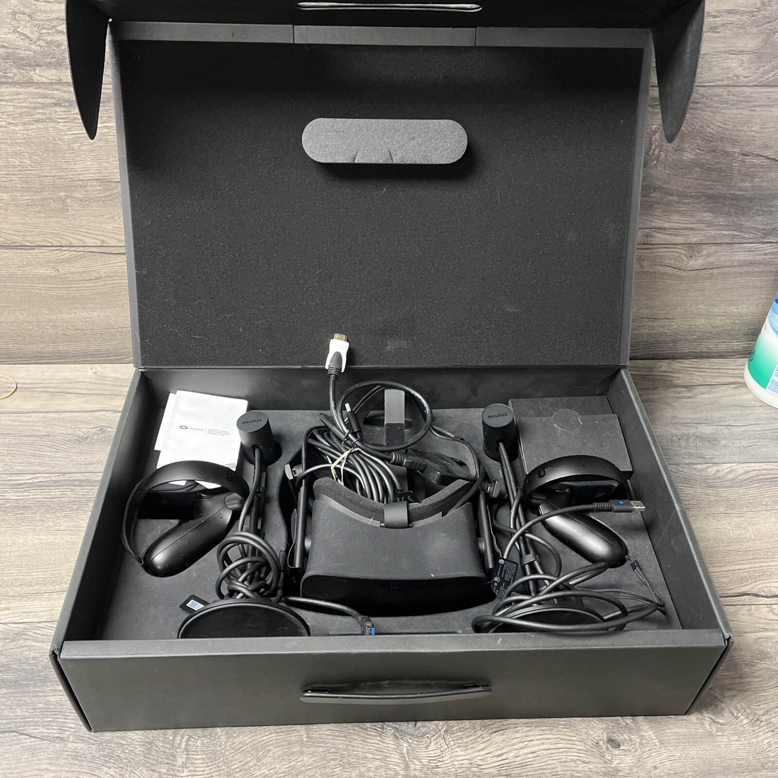 USED Meta Oculus Quest GEN 1 VR Headset + Controllors 815820020288 | eBay