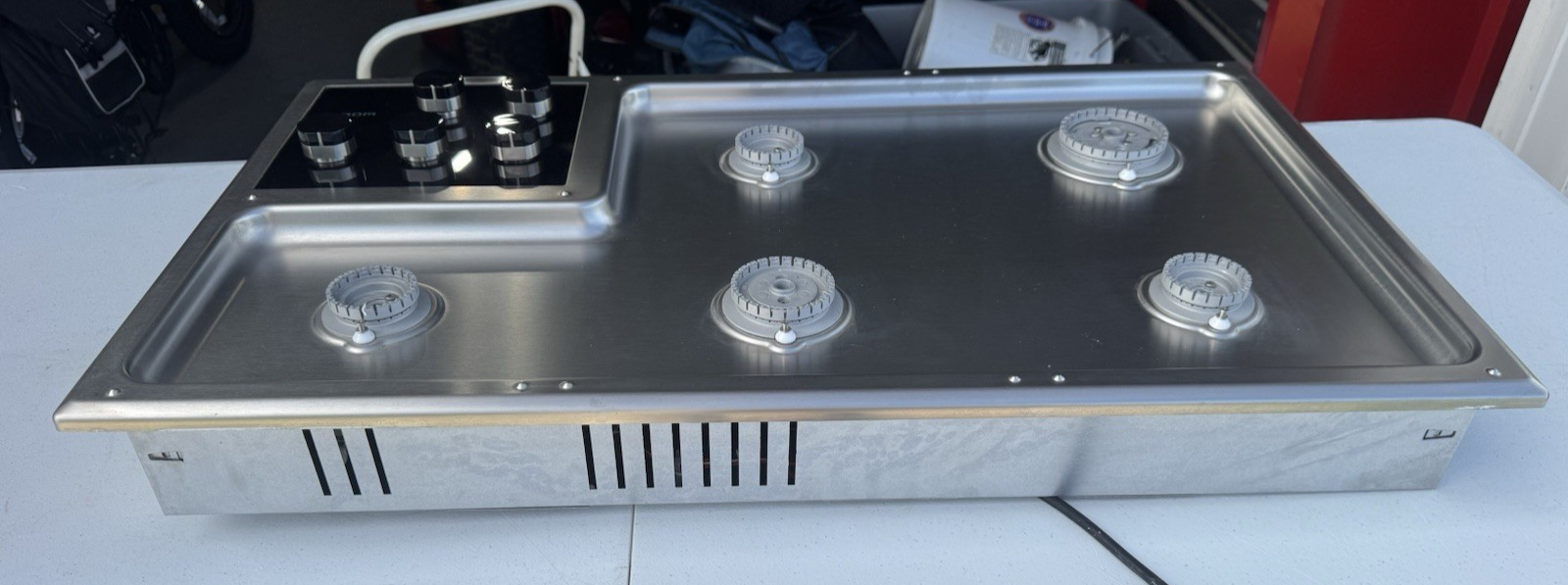 Wolf CG365T/S/LP 36" Gas Cooktop Stainless Steel 5 Burner Natural Gas ...