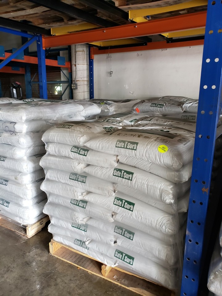 1PALLET: SAFE-T-SORB GREEN, ABSORBING: OIL, LUBRICANTS, PAINT ...