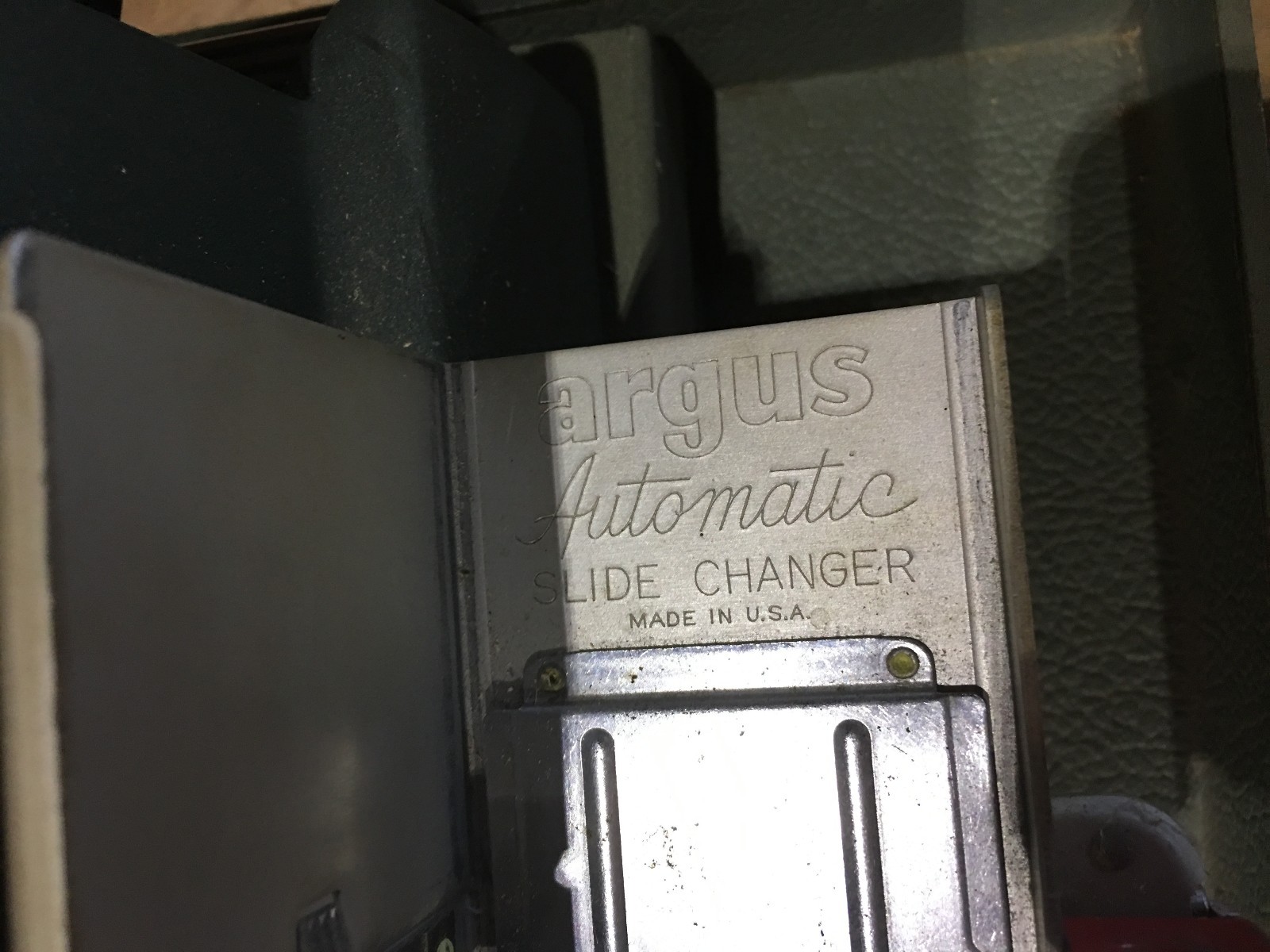 Vintage Argus 300 Automatic Slide Changer Projector w. Hard Case & Bulb ...