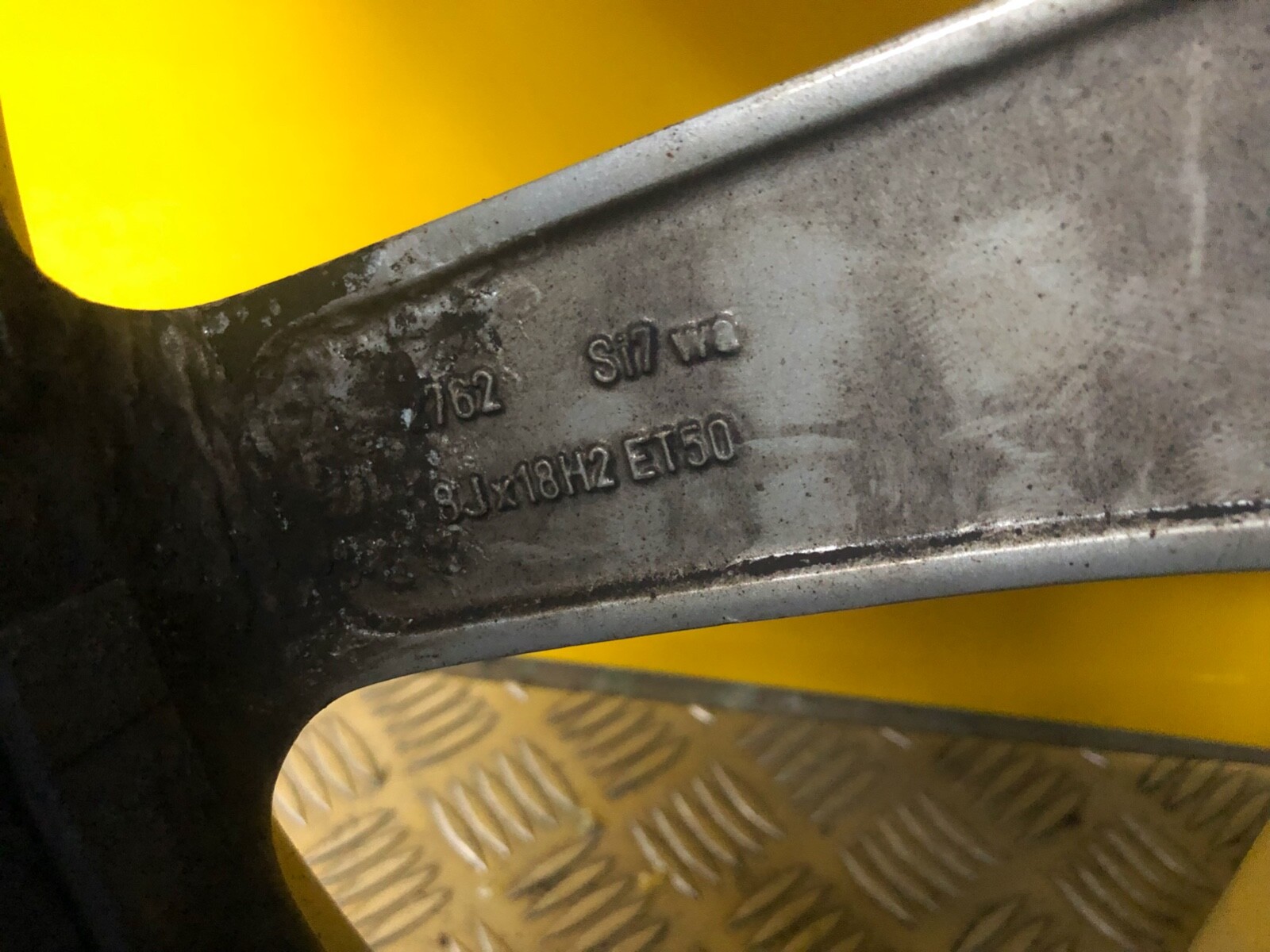 MERCEDES BENZ C CLASS W204 AMG FONT 18" ALLOY A2044019902 *8 | eBay