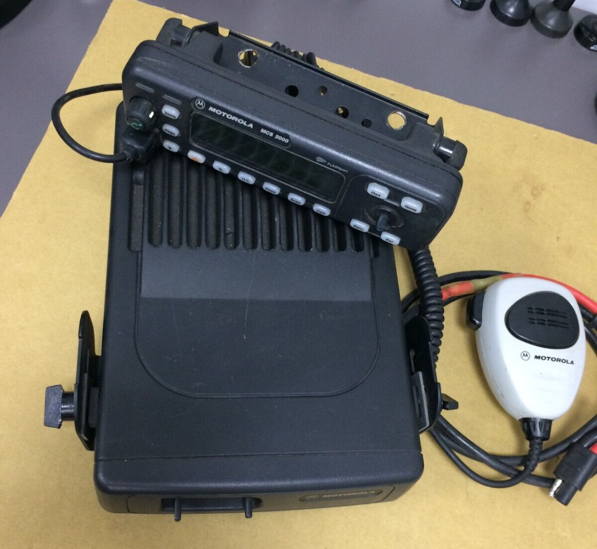 Motorola MCS2000 , M01HX+427W, M01KLM9PW6AN, Radio w Remote, Mounts ...